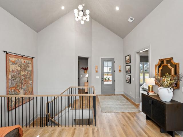 2214 Waterloo Lane
