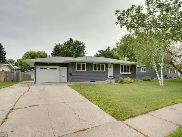 2214 11TH ST S, FARGO, ND 58103 Single Family Residence For Sa.
