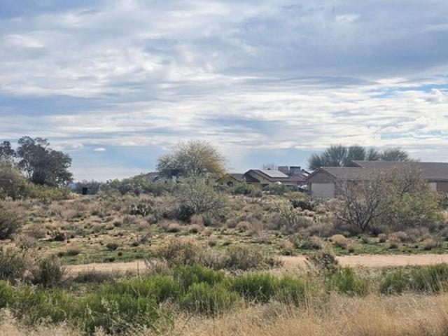 22150 W Mira Vis Unit 63, Congress, AZ 85332