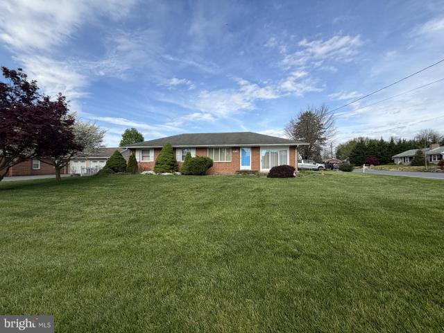 22157 Holiday Dr, Smithsburg, MD 21783 | MLS #MDWA2035 | Compass