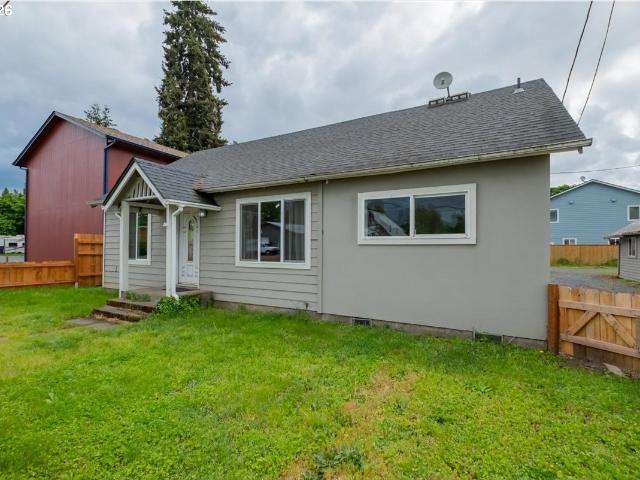 2215 main st