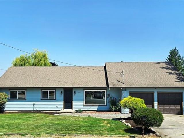 2215 Alison Ave, Mount Vernon, WA 98273
