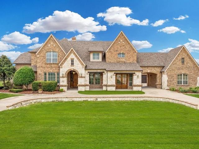 2215 Becky Ln, Cedar Hill, TX 75104