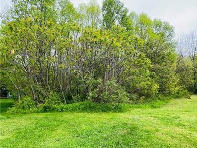 2215 Cambrian St, Madison, OH 44057