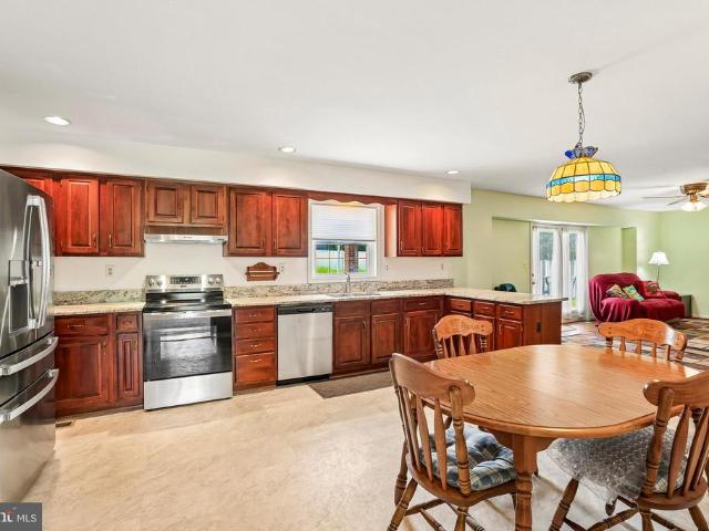 2215 Cherokee Drive