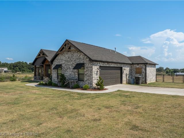 2215 Deepwood Drive