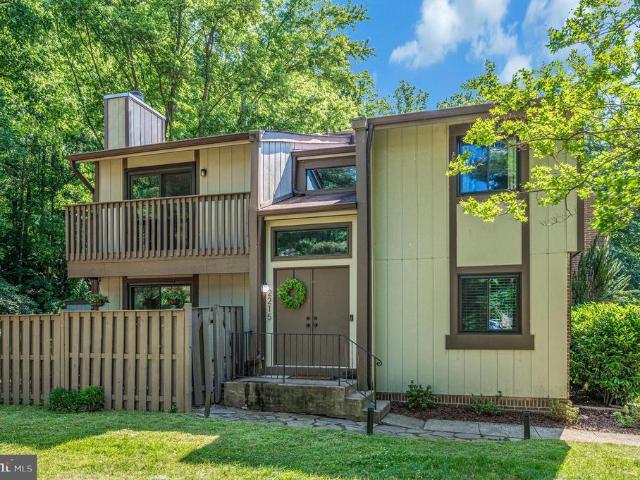 2215 Glencourse Lane