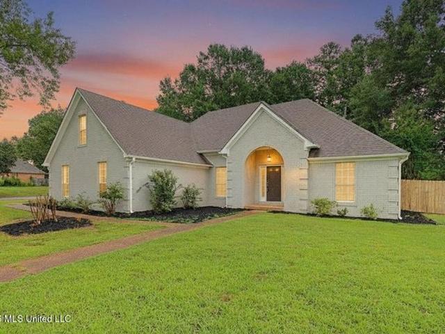 2215 Greencliff Dr, Southaven, MS 38672