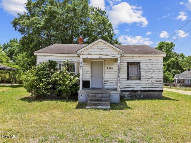 2215 Hunter Hill Rd, Rocky Mount, NC 27804