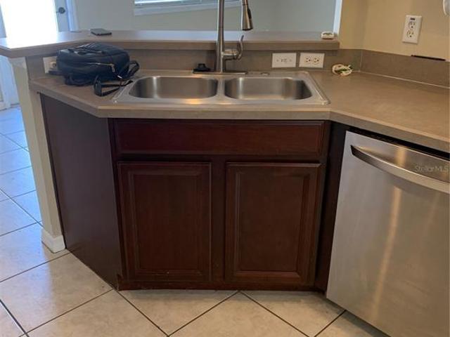 2215 J Lawson Blvd, Orlando, FL 32824 | MLS #S5147