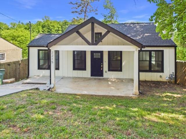 2215 Lang Dr SW, Atlanta, GA 30315