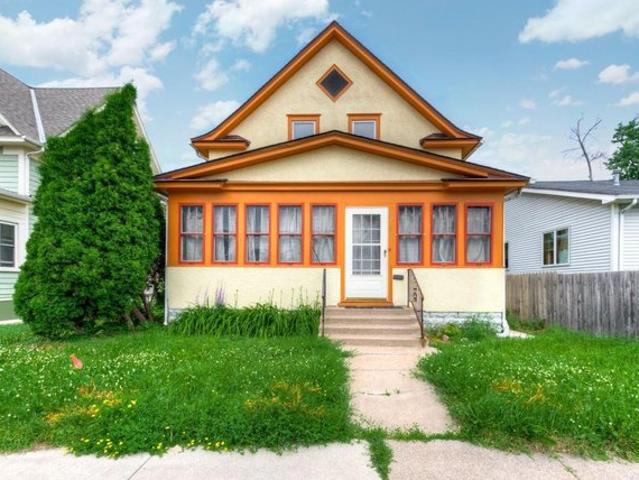 2215 Penn Ave N, Minneapolis, MN 55411