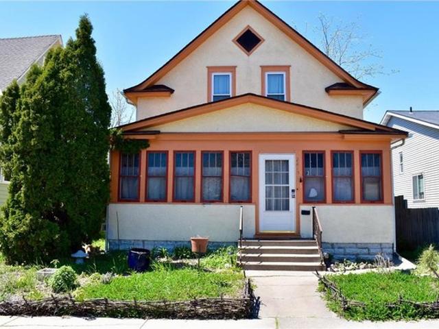 2215 Penn Ave N, Minneapolis, MN 55411