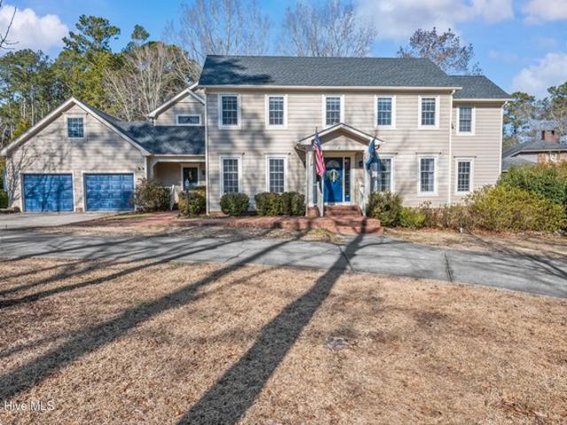 2215 Perry Dr, Jacksonville, NC 28546