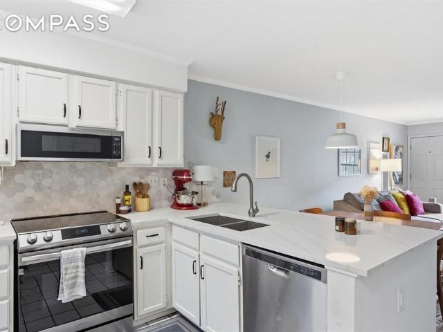 2215 Post Rd 1018, Austin, TX