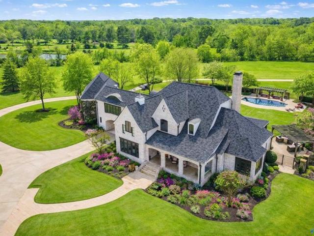 2215 Red Bank Rd SE, Decatur, AL 35603