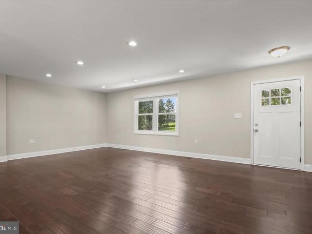 2215 Ridgemont Drive
