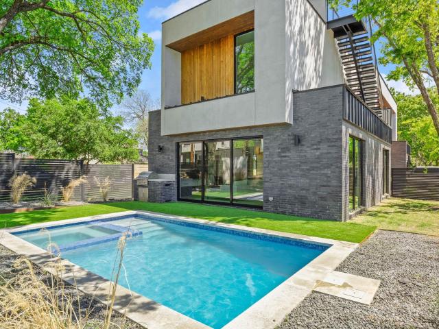 2215 S 3rd St, Austin, TX
