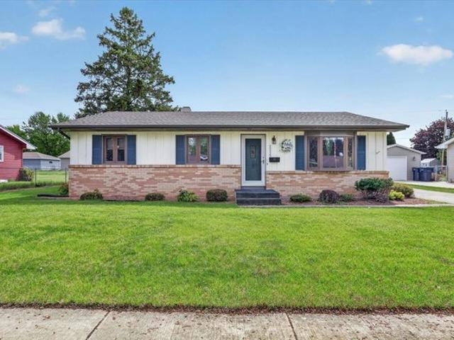 2215 S Grant Ave, Janesville, WI 53546