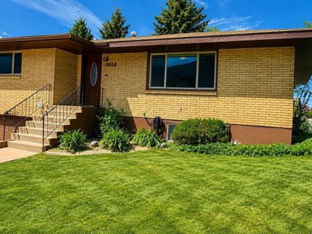 2215 Skyway Ave, Butte, MT 59701