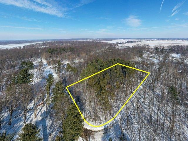 22160 Country Trce, Edwardsburg, MI 49112