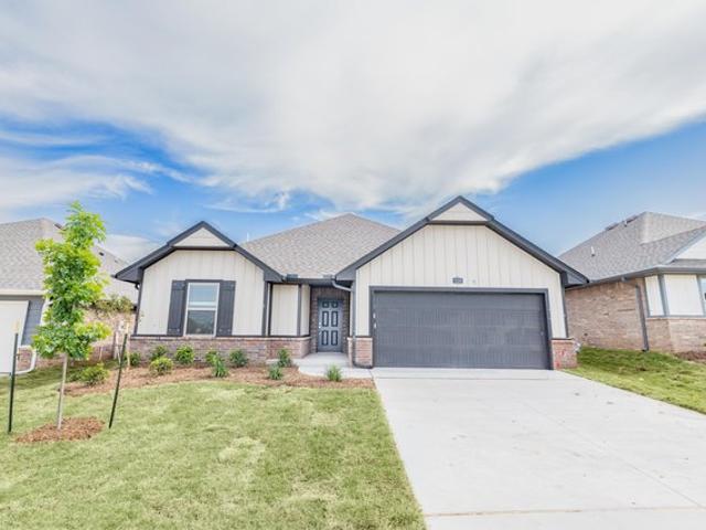 2216 NW 170th St, Edmond, OK 73012