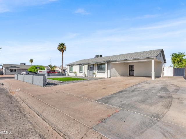 2216 N 68TH Drive