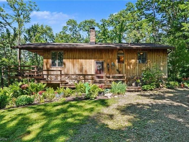 2216 N Medina Line Rd, Akron, OH 44333