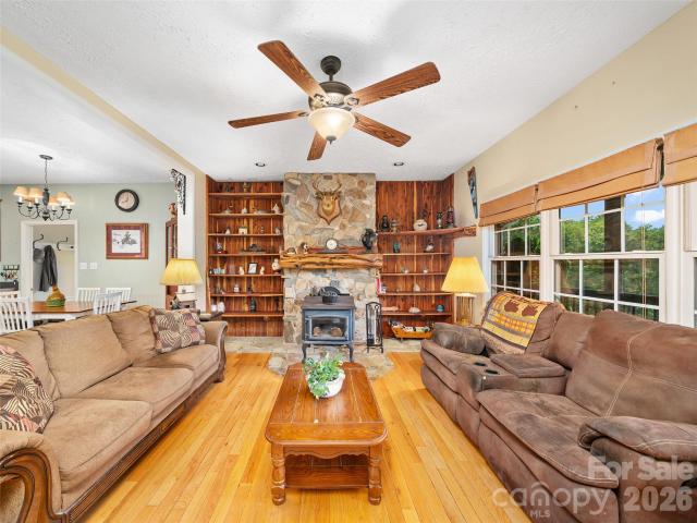 2216 Beans Creek Road