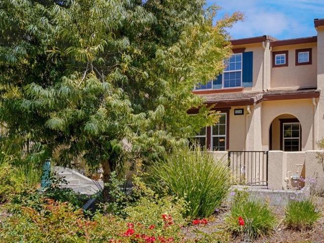 2216 Bell Flower Ln, Santa Rosa, CA 95404