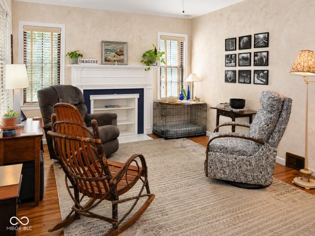 2216 Caldwell Place