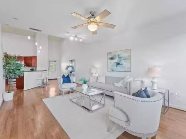 2216 Chenevert St #10, Houston, TX 77003 MLS 56889651