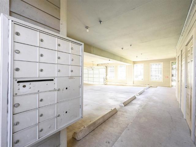 2216 Chenevert St, Unit 4, Houston, TX 77003 | MLS #49497