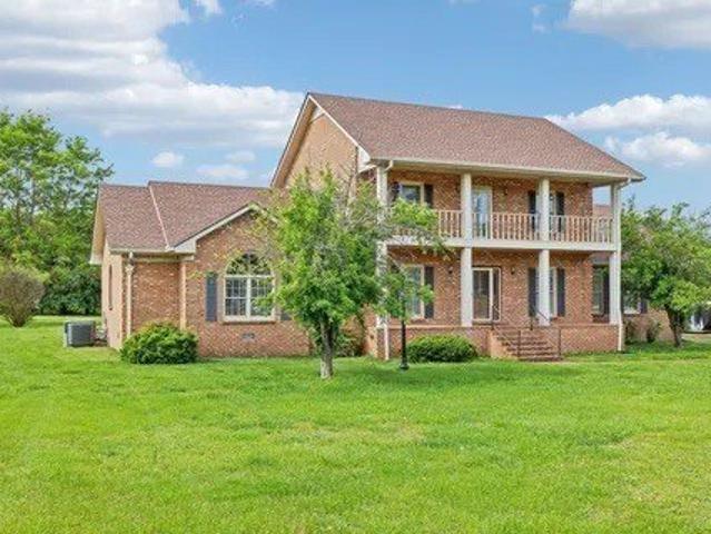 2216 Ewing Dr, Lebanon, TN 37087