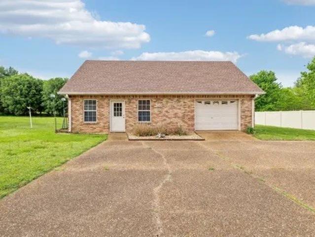 2216 Ewing Dr