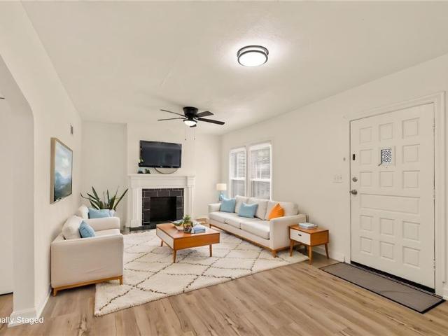 2216 E 72nd Street