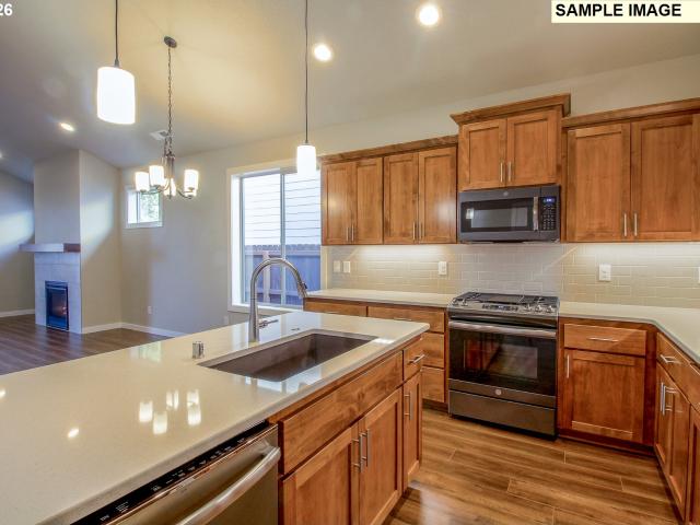2216 e dalmatian dr