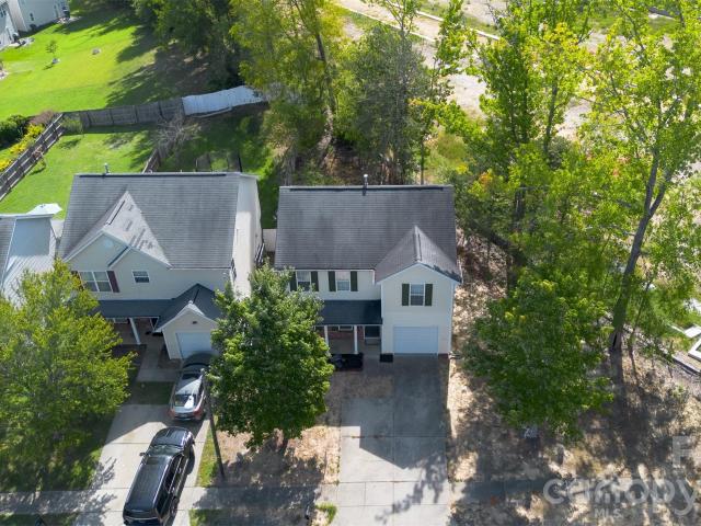 2216 Emmons Lane