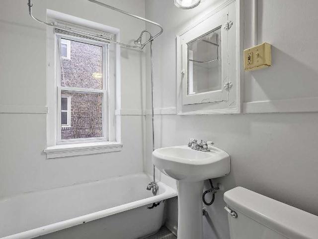 2216 Harriet Ave Apartments | Origen Living Studio Apartment for Rent at 2216 Harriet Ave, Minneapolis, MN 55405 Whittier