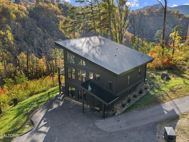 2216 Headrick Lead