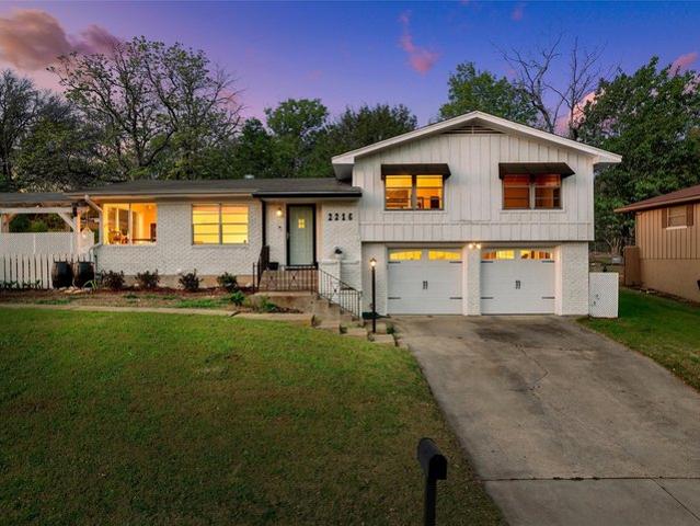 2216 Hermanson Dr, Waco, TX 76710