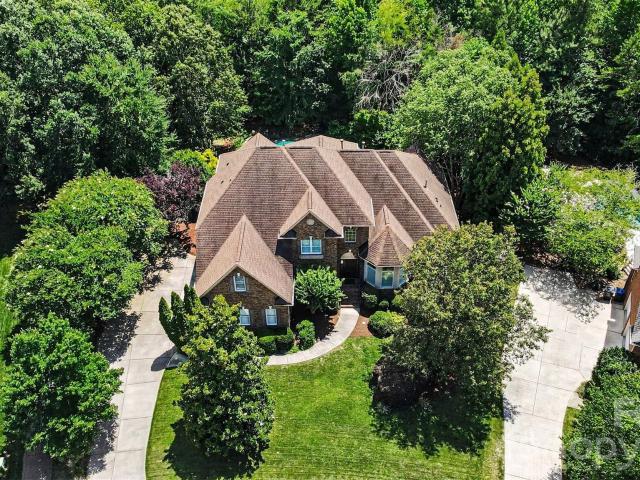 2216 Highland Forest Drive