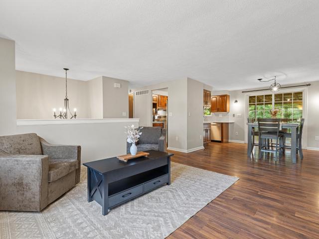 2216 Janes Lane