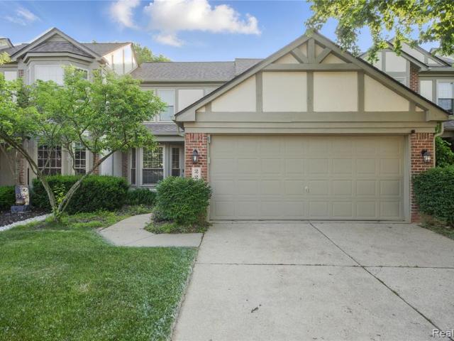 2216 Lone Wolf Lane