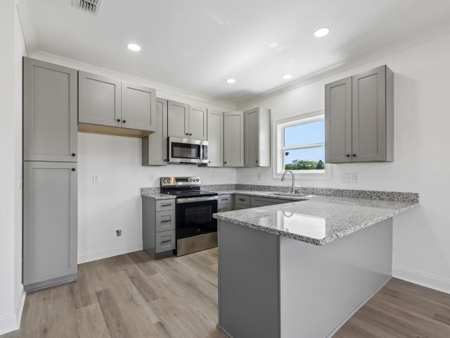 2216 Pickwick Place