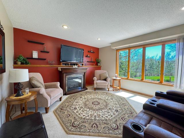 2216 Ridgewood Drive
