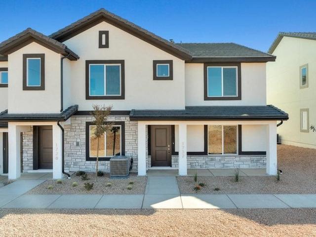 2216 S Wolverine Way, Washington, UT 84780