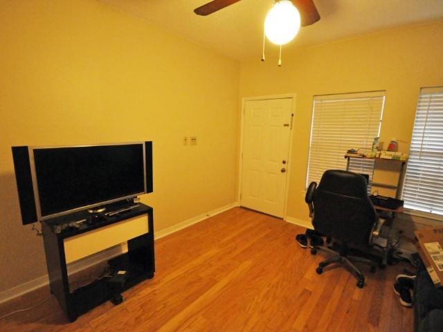 2216 San Gabriel St # 203