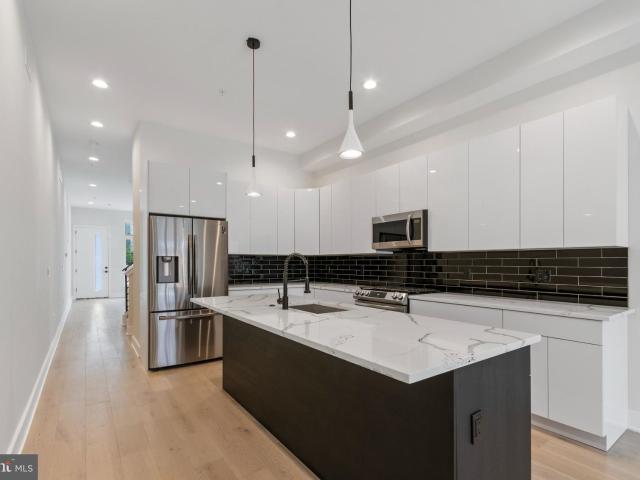 2216 Trenton Ave, Philadelphia, PA