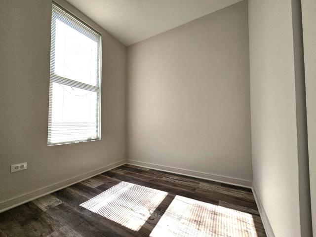 2216 W 21st Place # 3F
